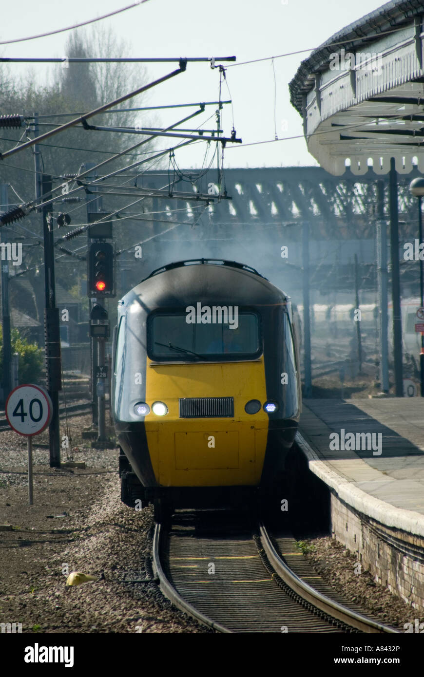 GNER class 43 125 high speed train at york railway station in the uk ...