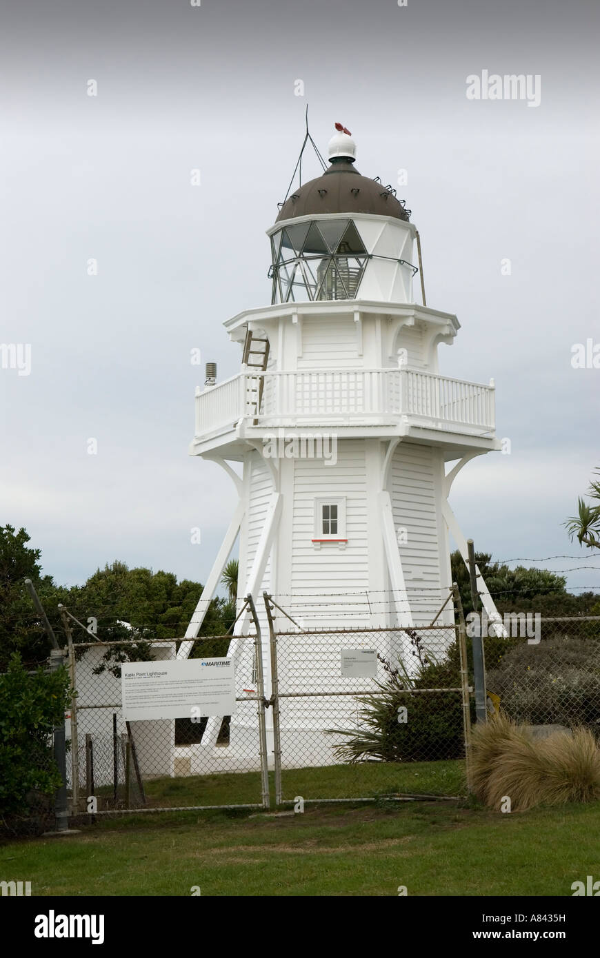 Katiki Point Lighthouse Moeraki New Zealand Stock Photo - Alamy