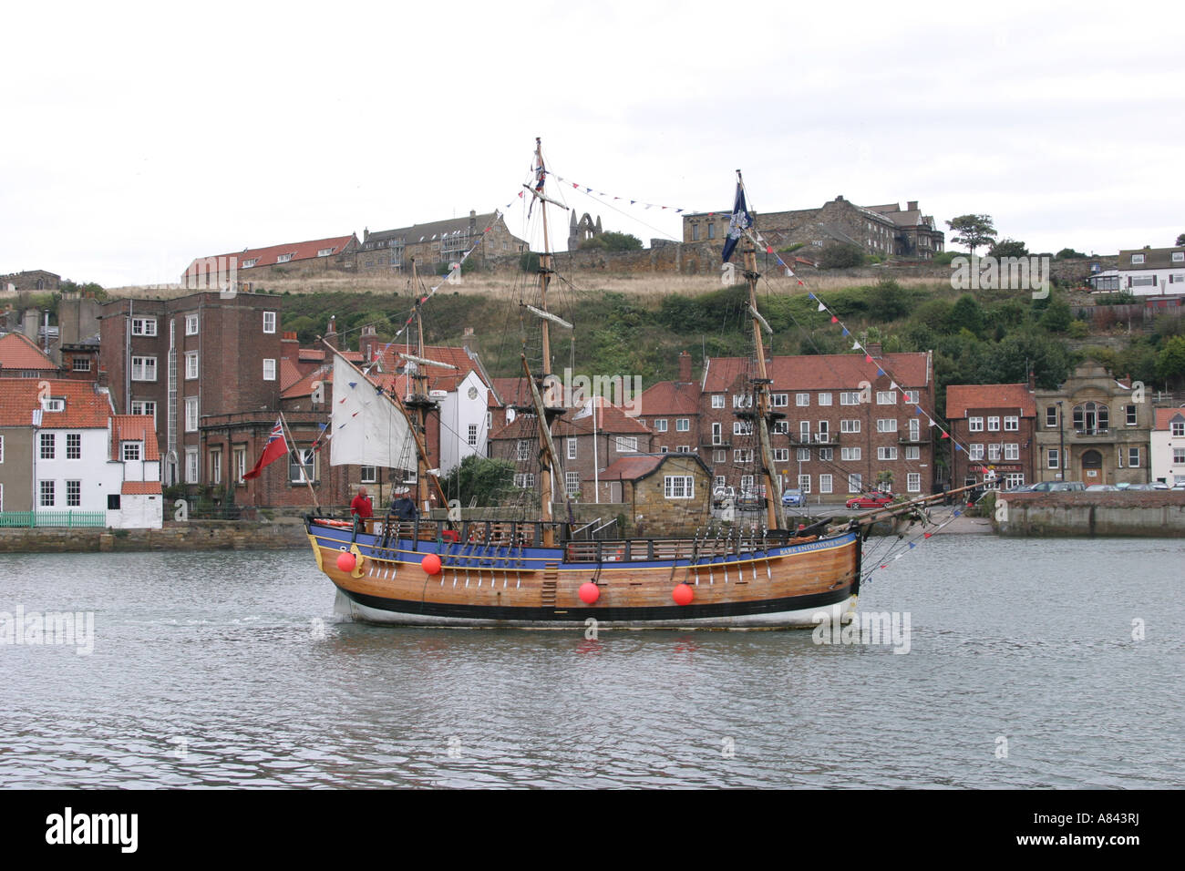 Hms endeavour captain cook hi-res stock photography and images - Alamy
