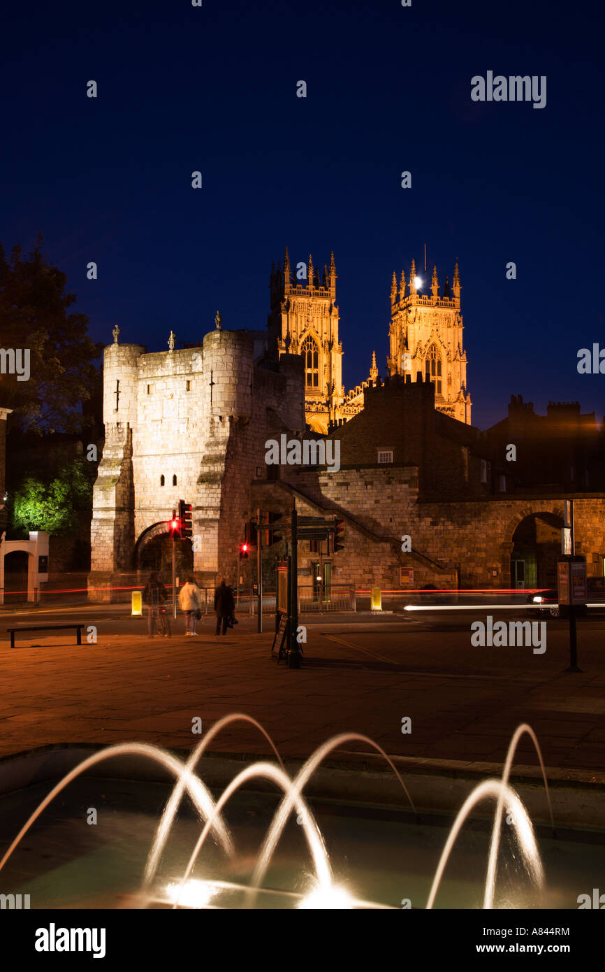 York city walls at night hi-res stock photography and images - Alamy