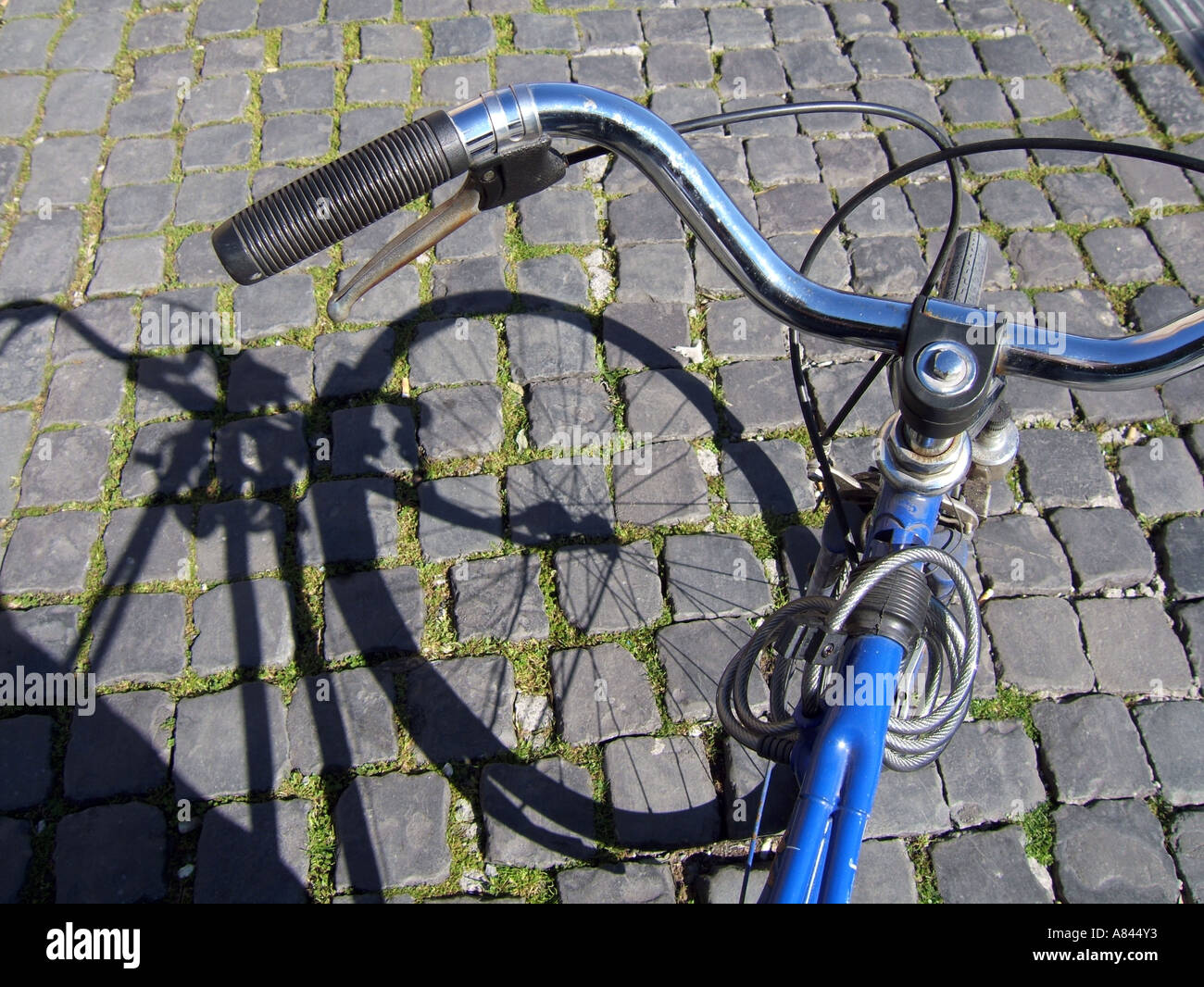 old type blue bike Stock Photo - Alamy