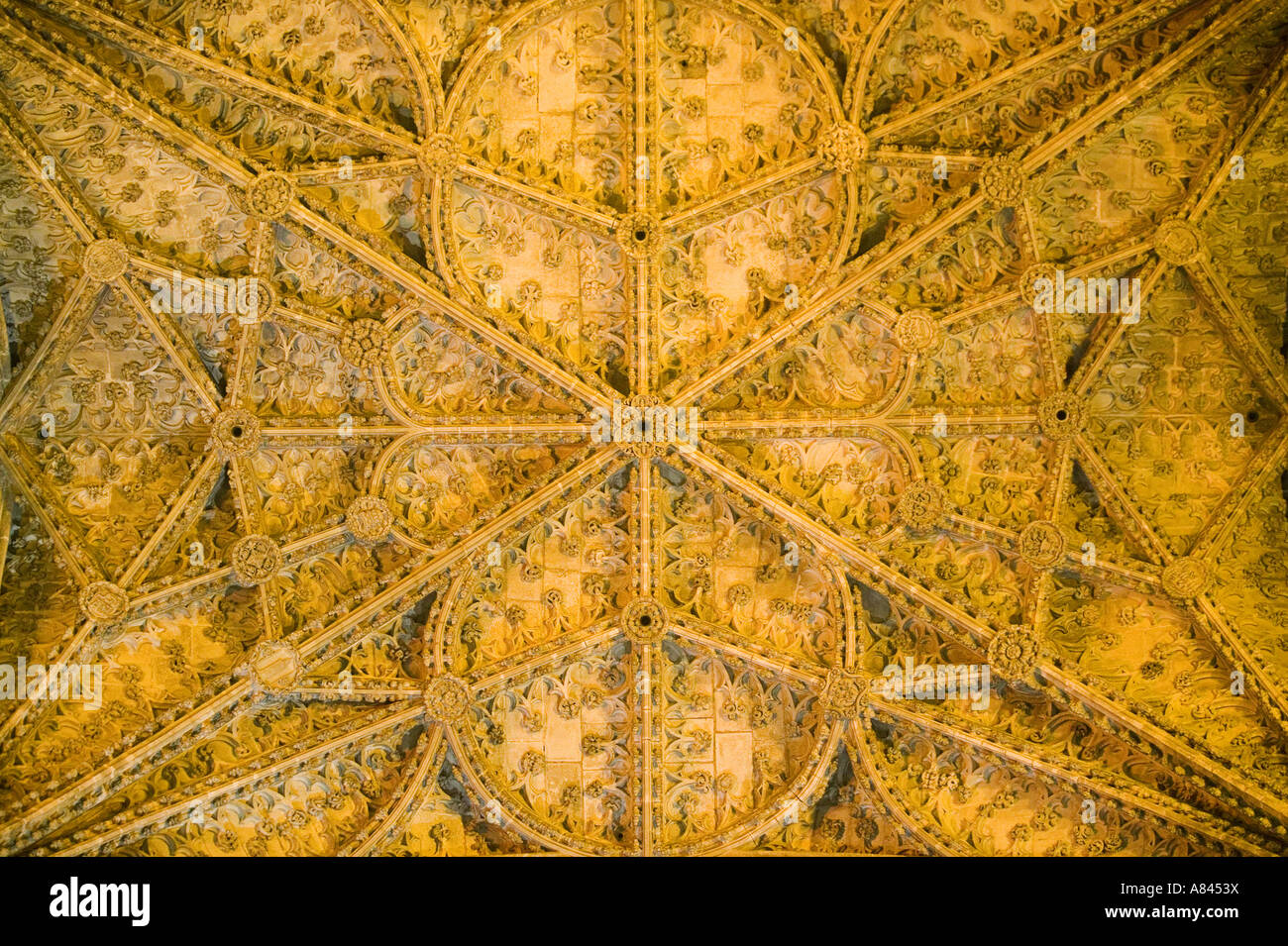 La giralda interior seville hi-res stock photography and images - Alamy