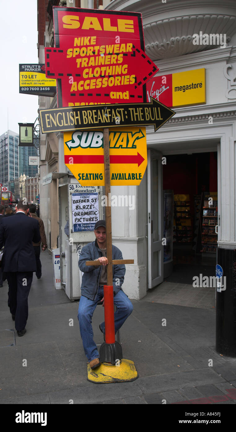 Advertsing sign hi-res stock photography and images - Alamy