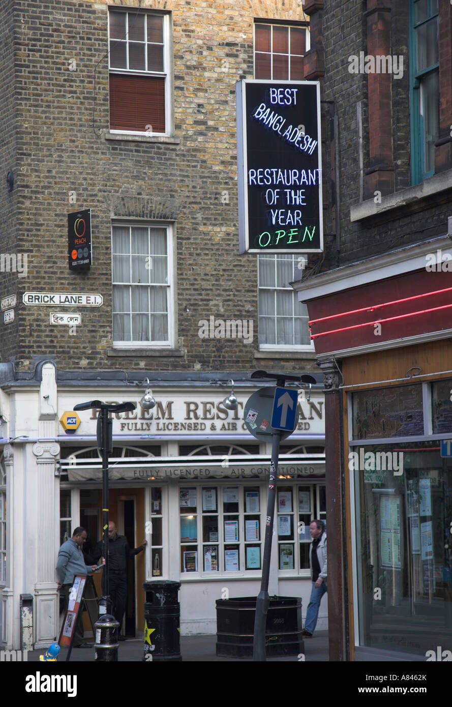 Balti curry house restaurant neon signs Brick Lane area of East End ...