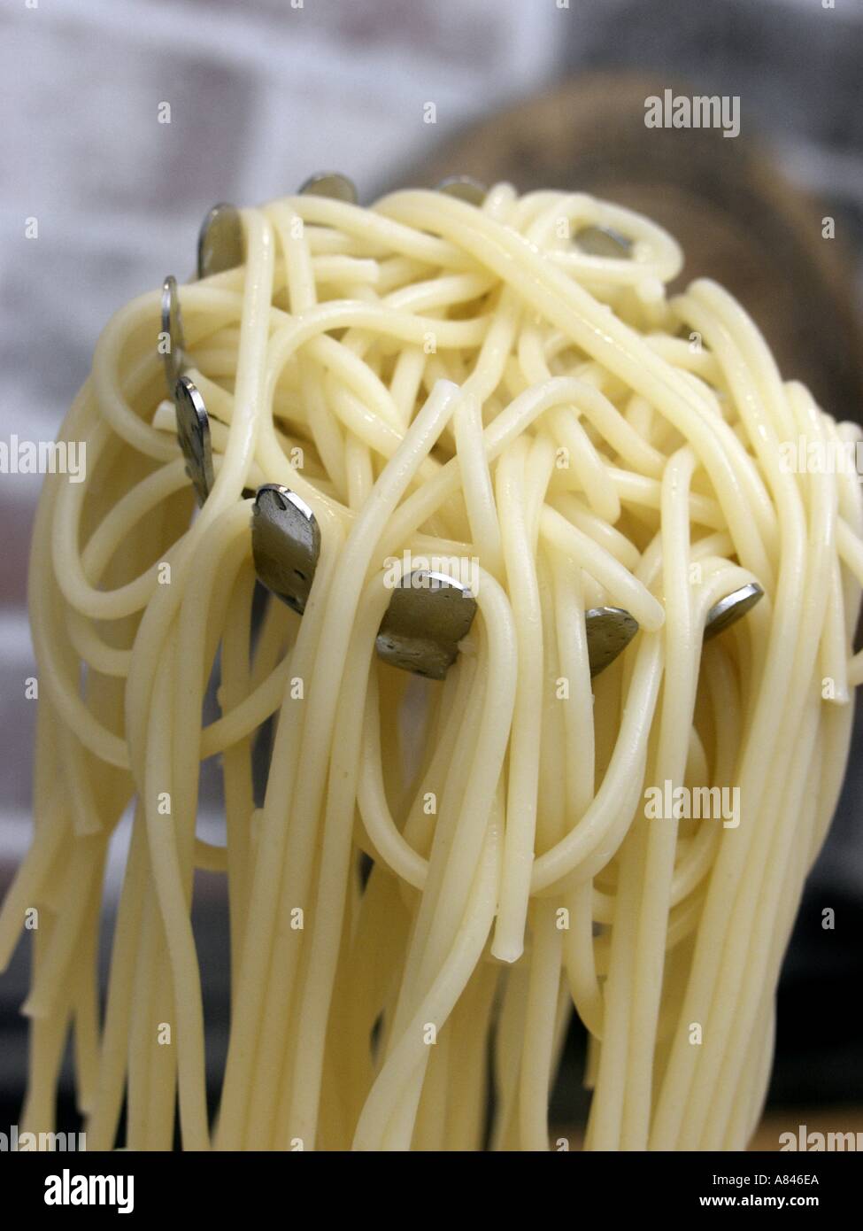 Spaghetti on a Pasta Server Stock Photo - Alamy