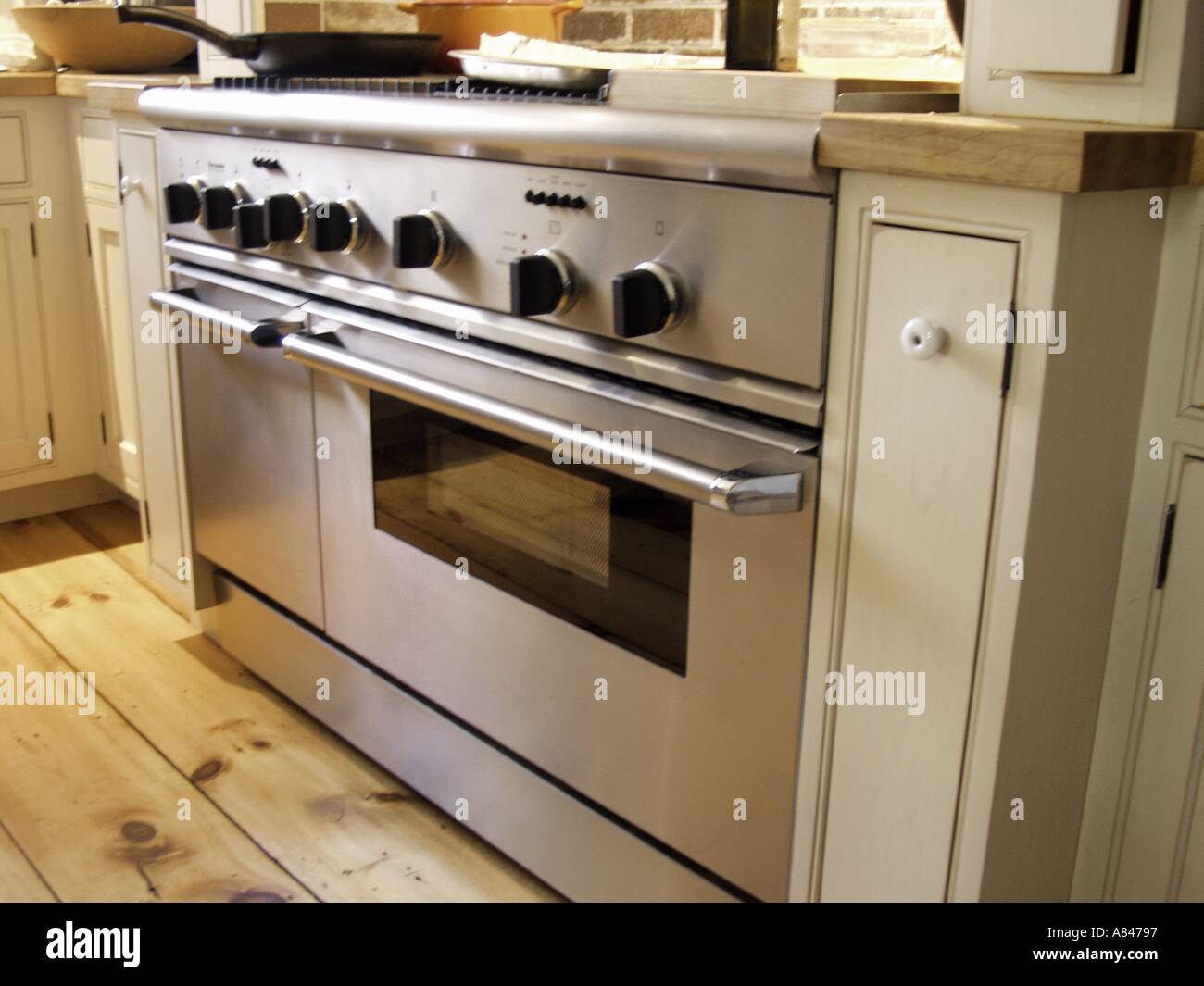 Viking stove hi-res stock photography and images - Alamy
