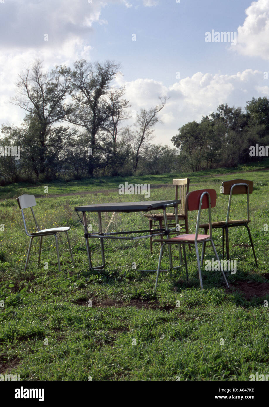 Aluminium picnic table and chairs hi-res stock photography and images ...