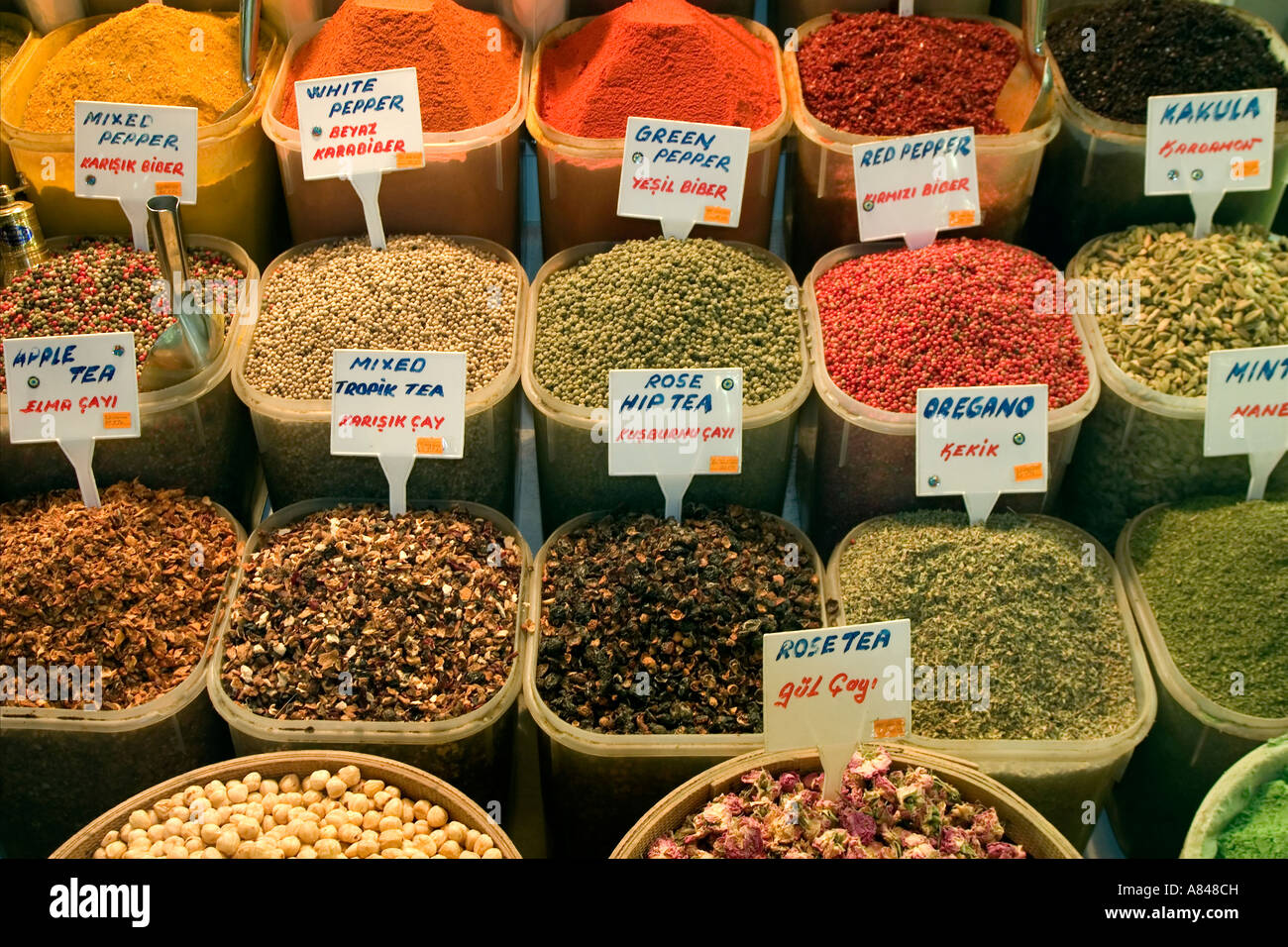 The Spice Bazaar Misir Carisi Istanbul Stock Photo - Alamy