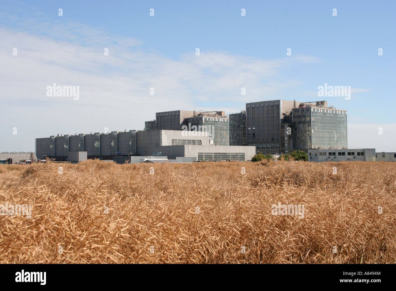 bradwell nuclear Magnox reactor power station now decommissioned in ...