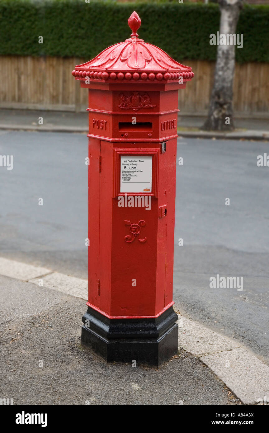 Victorian pillar box Stock Photo - Alamy