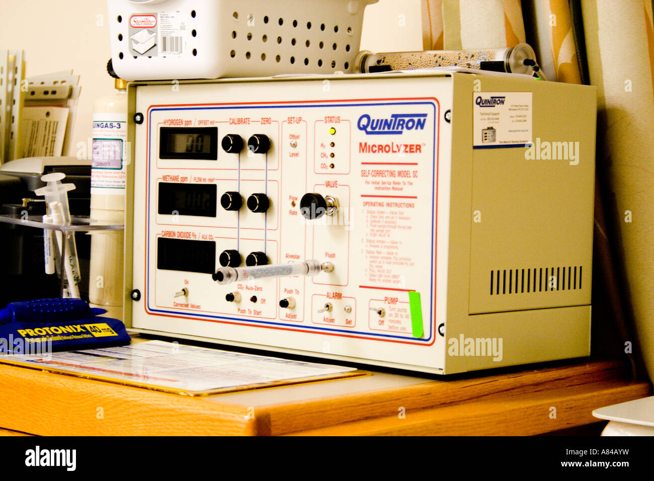 Quintron Microlyzer for analyzing HIDA Scan test. University of ...