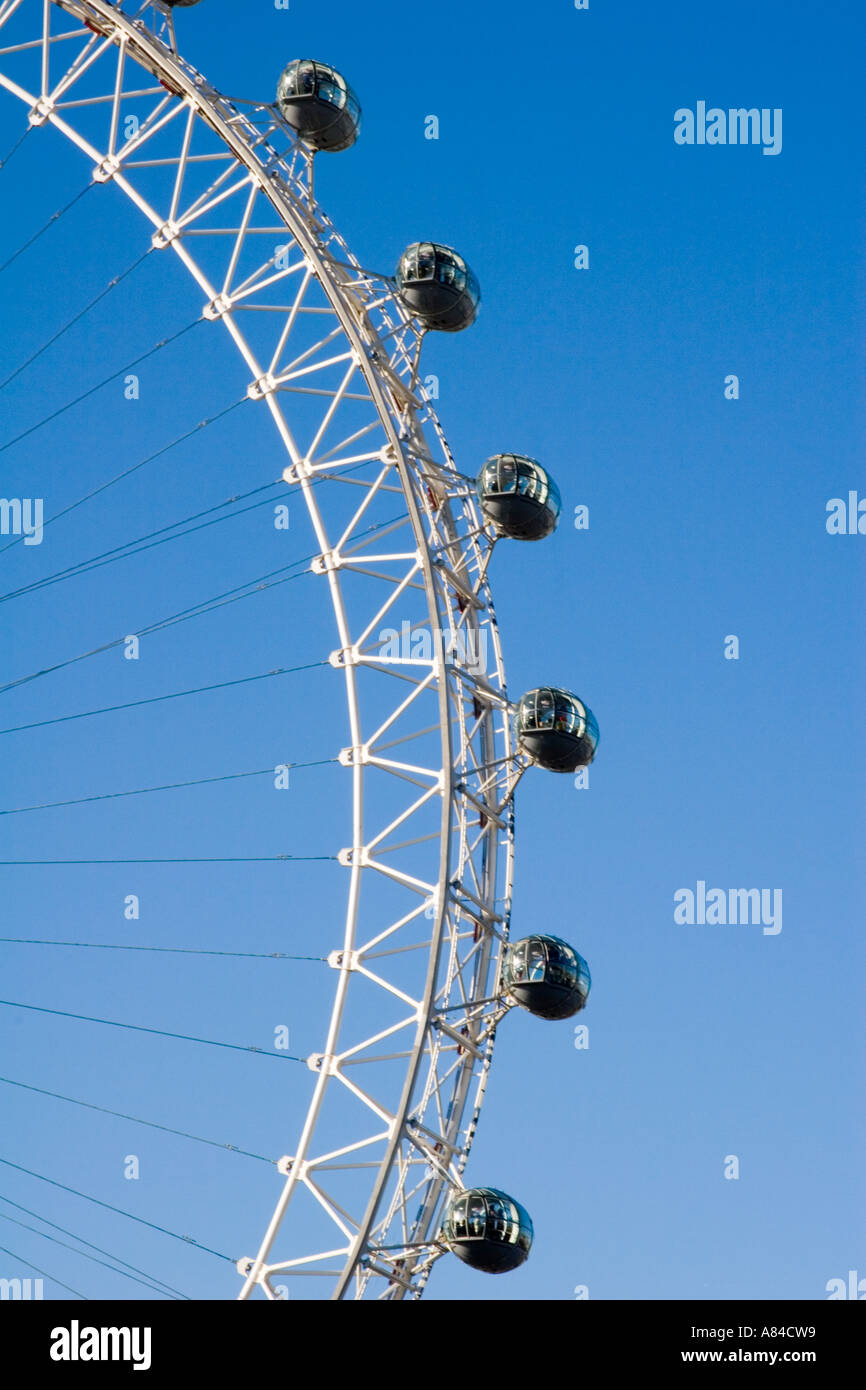 London eye famous spinning hi-res stock photography and images - Alamy