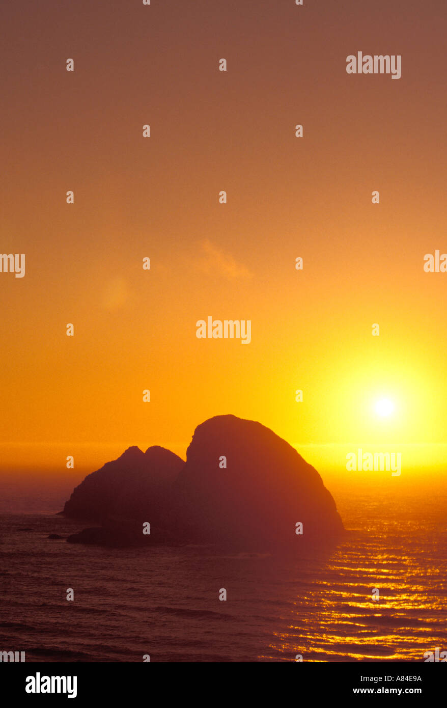 Three arch rocks hi-res stock photography and images - Alamy