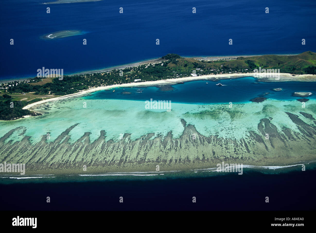 Mana Island Mamanuca Islands Fiji aerial Stock Photo - Alamy