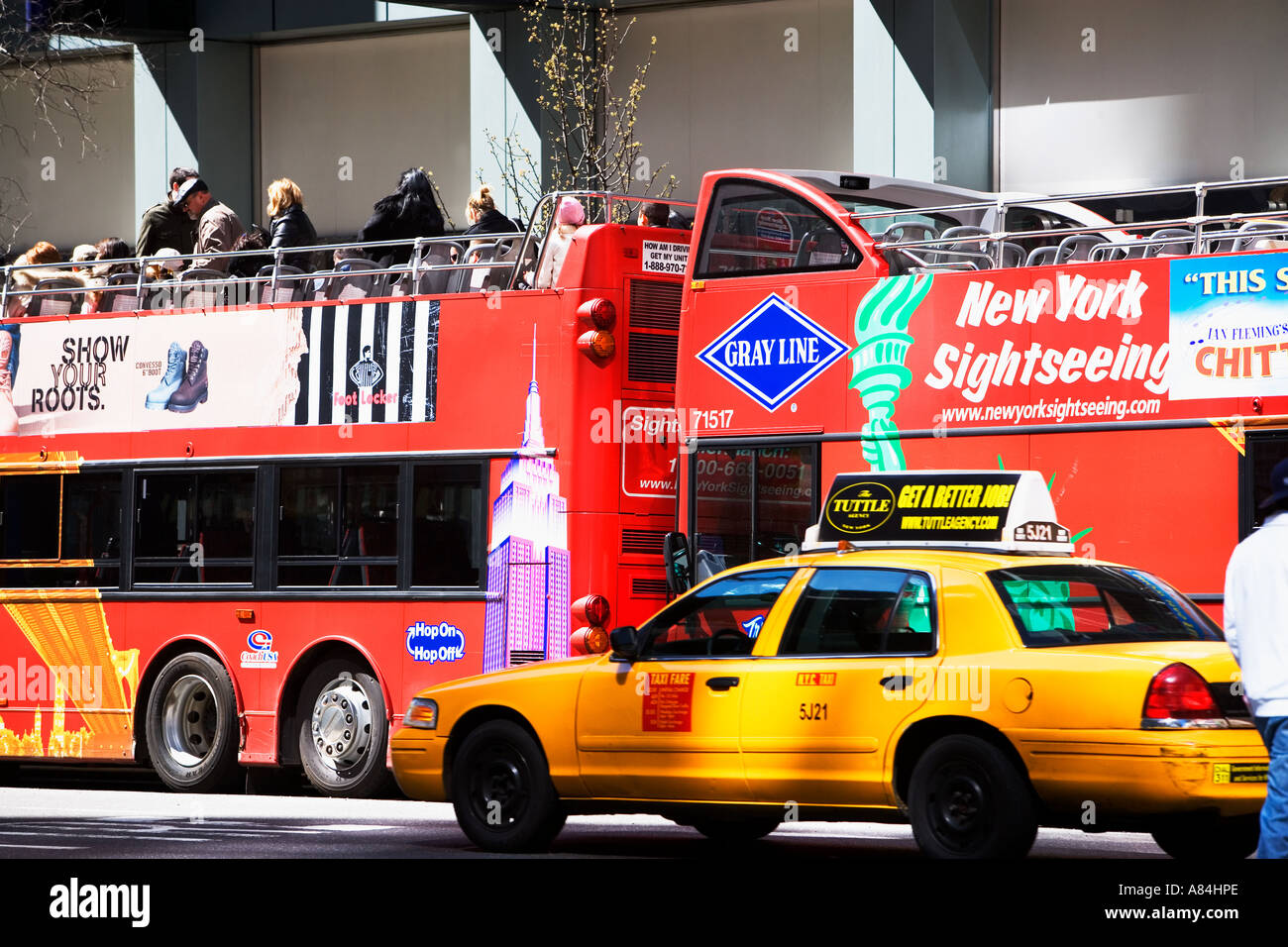 NEW YORK CITY TAXI AND TOUR BUS Stock Photo - Alamy