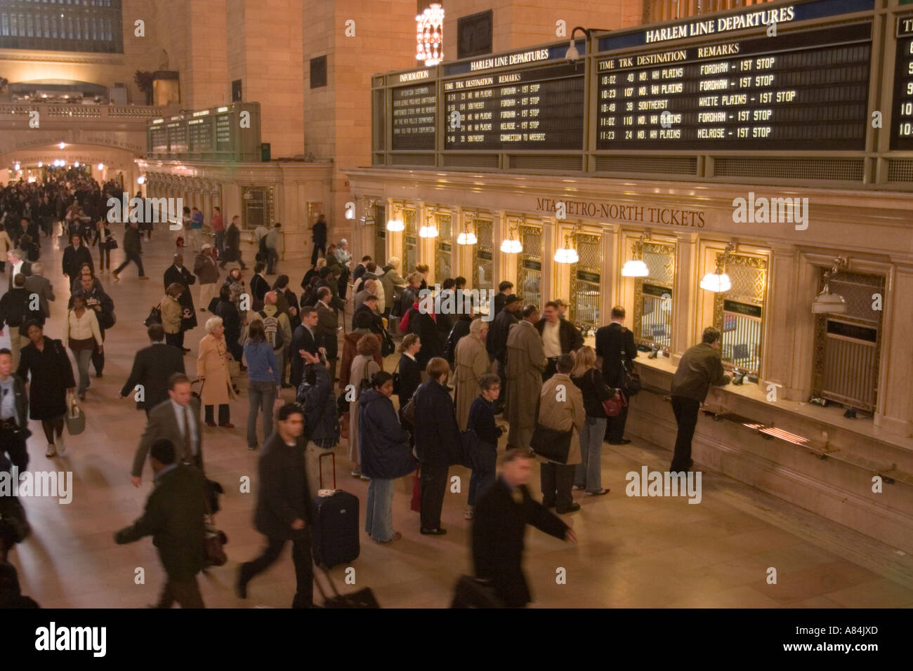 Grand central station ticket booth hi-res stock photography and images ...