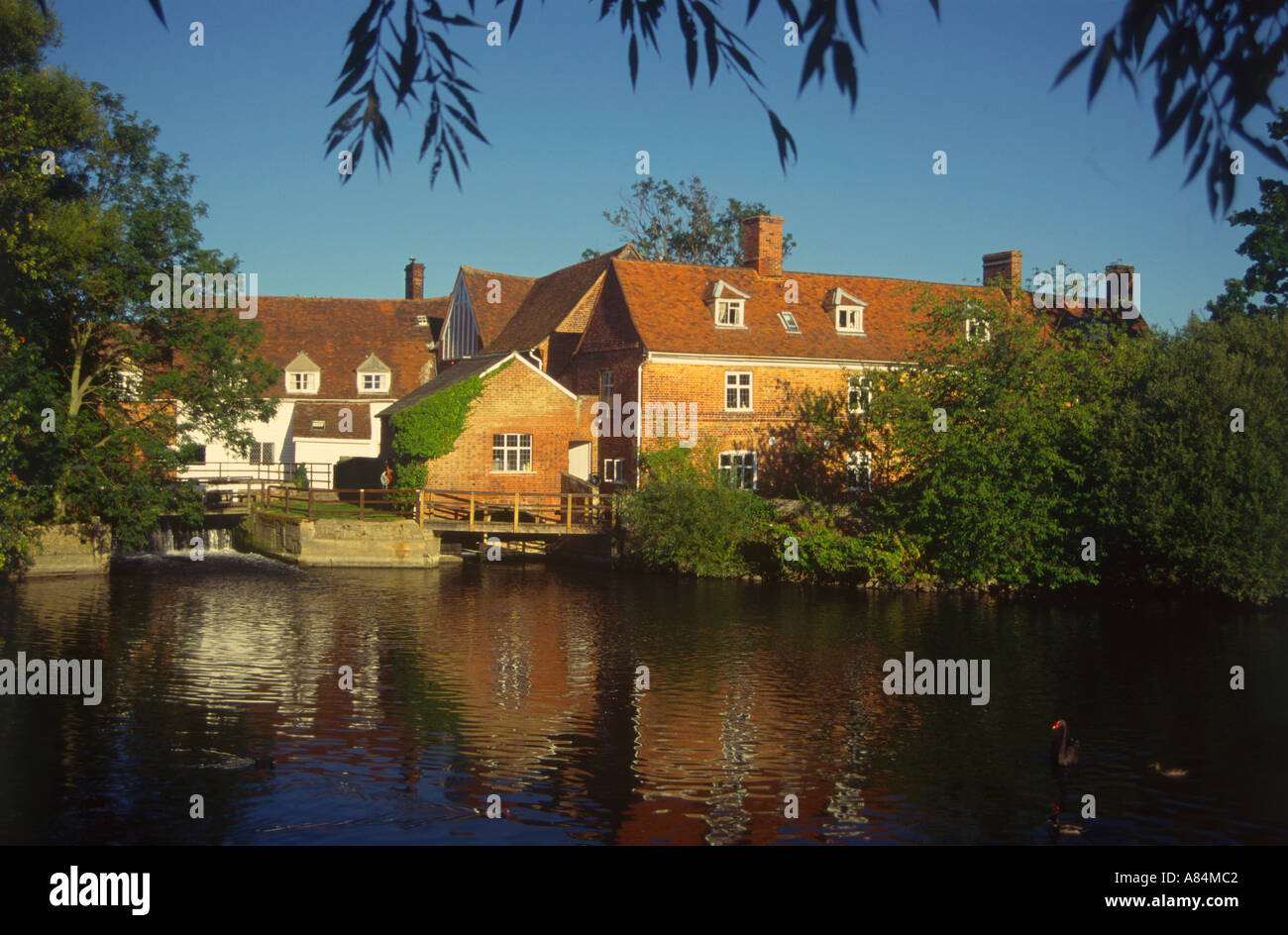 John constable river stour flatford mill hi-res stock photography and ...