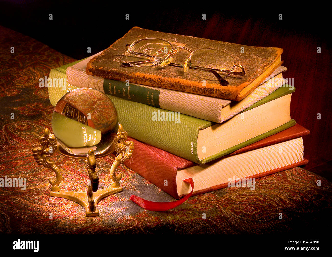 Woven tapestry hi-res stock photography and images - Alamy