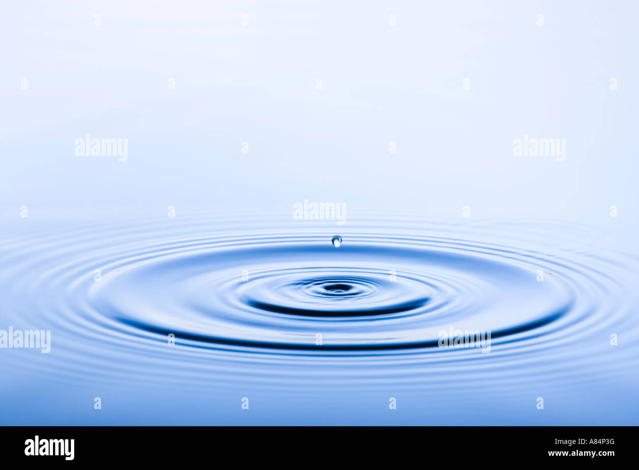 Ripple water hi-res stock photography and images - Alamy