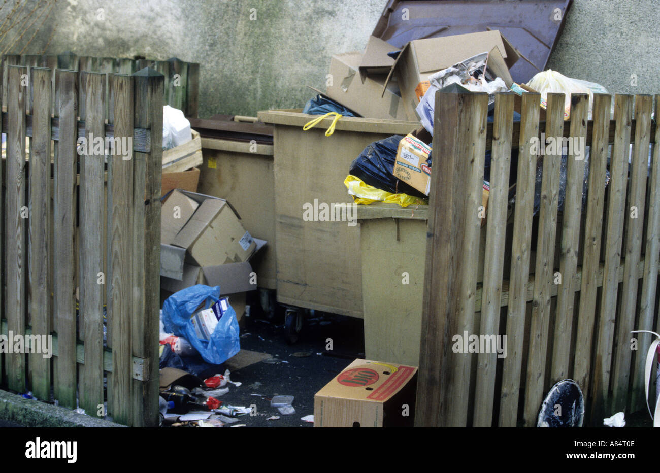 full bin in a street Stock Photo - Alamy