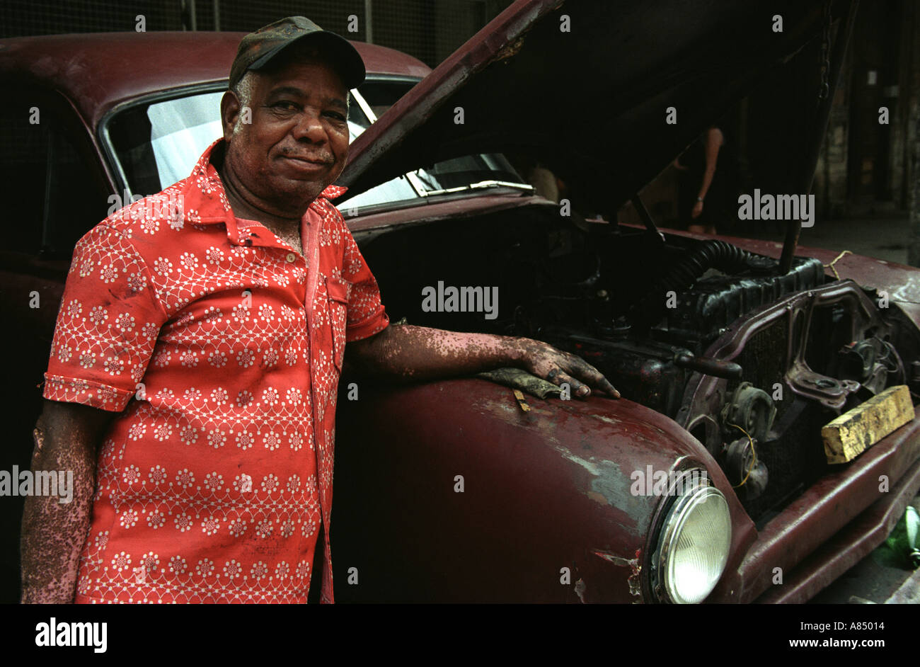 Brokendown vehicle hi-res stock photography and images - Alamy