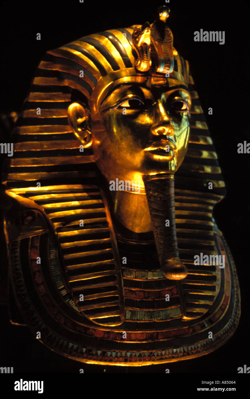 Gold Death Mask Tomb of Tutankhamun Cairo Museum EGYPT Stock Photo - Alamy