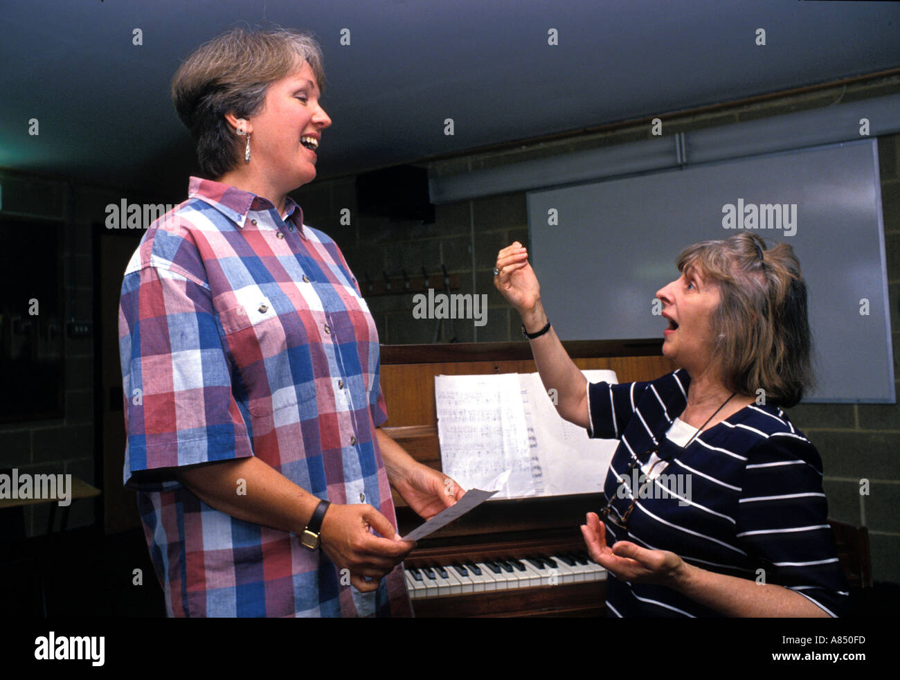 Singing lesson hi-res stock photography and images - Alamy