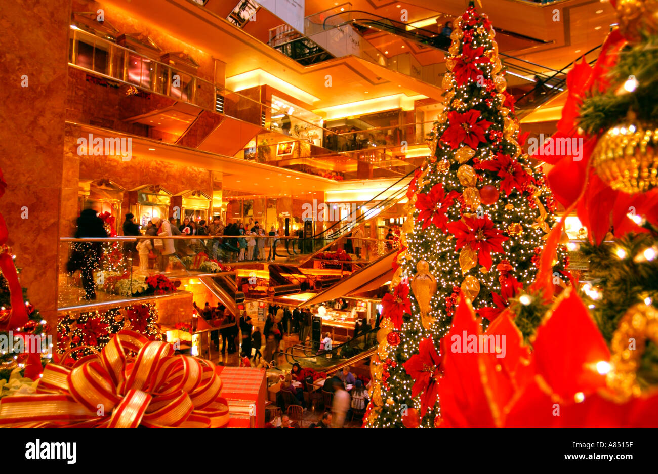 Trump tower new york interior hi-res stock photography and images - Alamy