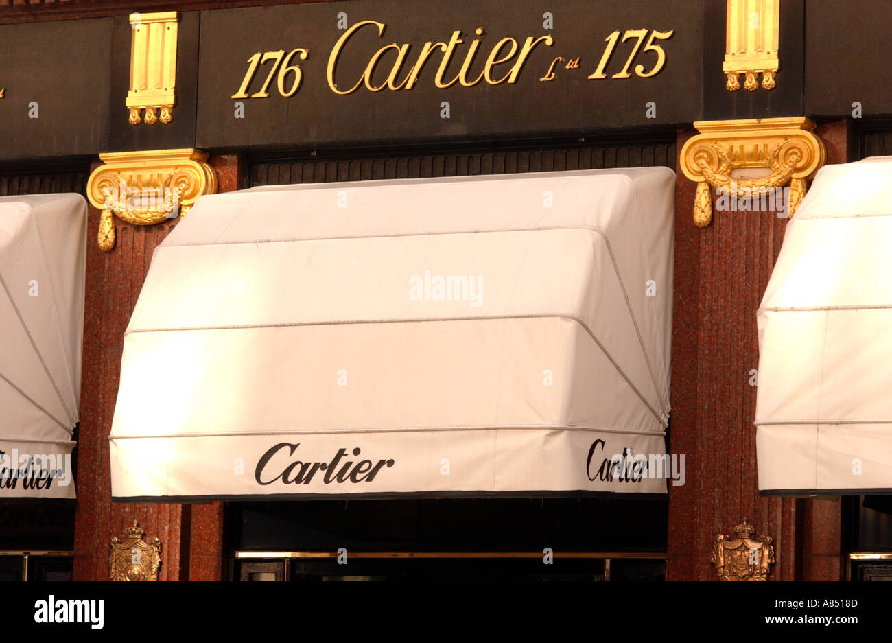 Cartier signs hi-res stock photography and images - Alamy