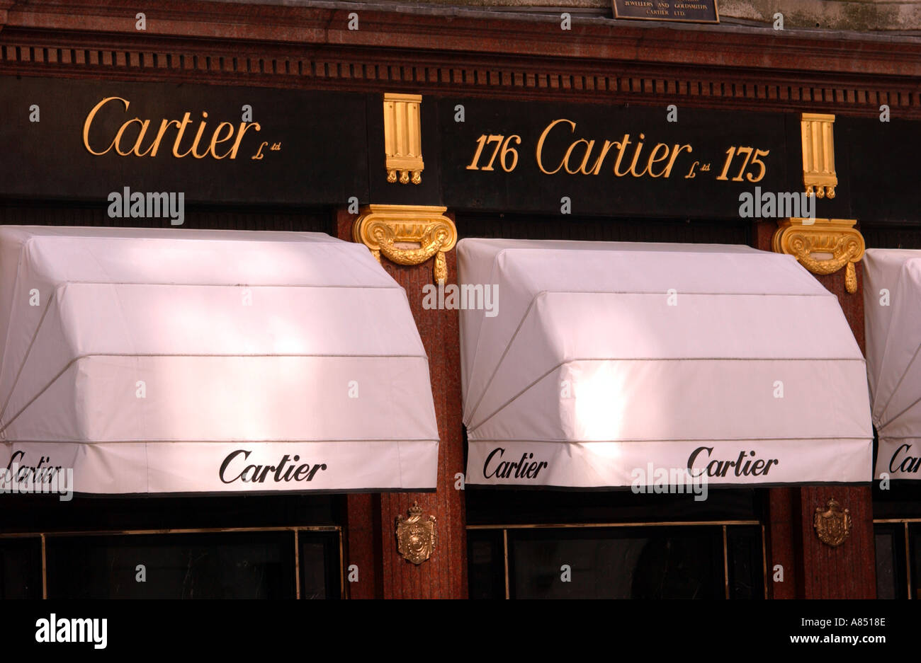 Cartier signs hi-res stock photography and images - Alamy