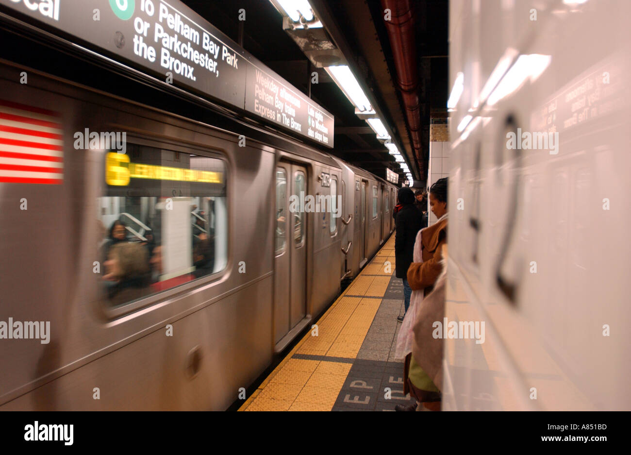 New york metro subway hi-res stock photography and images - Alamy
