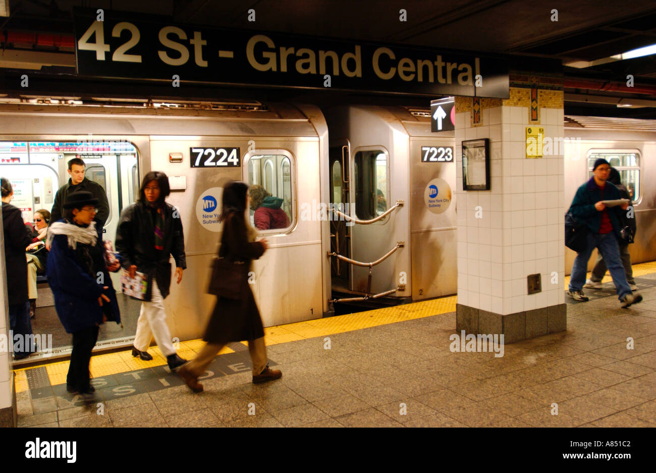 New york train stations hi-res stock photography and images - Alamy