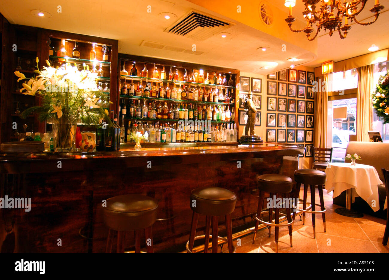 Patsy's restaurant hi-res stock photography and images - Alamy