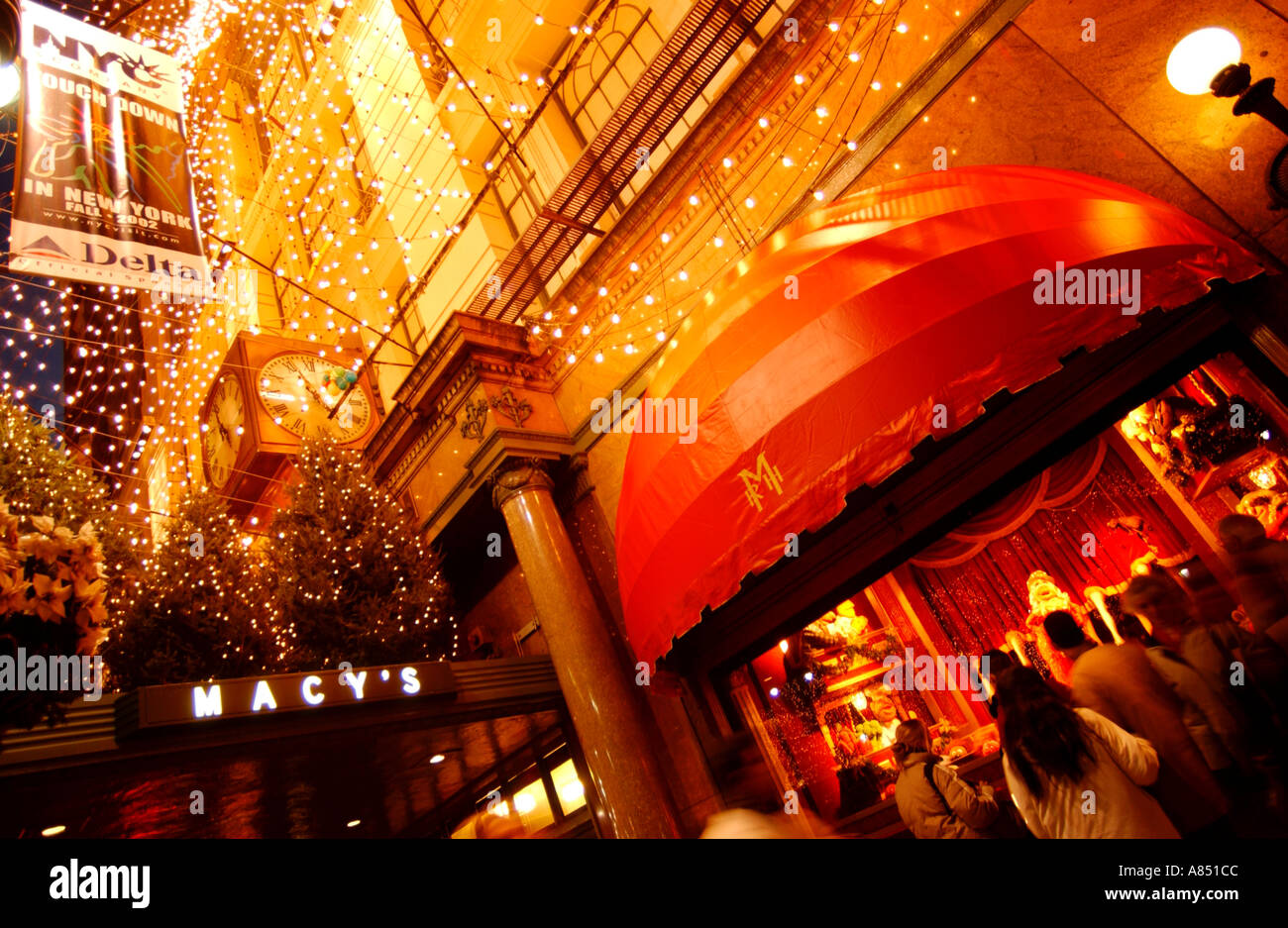 Herald square macys hi-res stock photography and images - Alamy