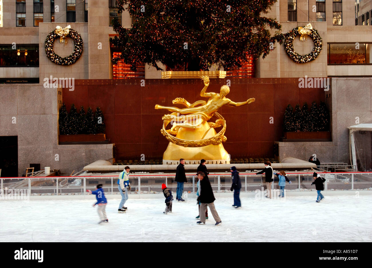 Rockefeller square skating rink hi-res stock photography and images - Alamy