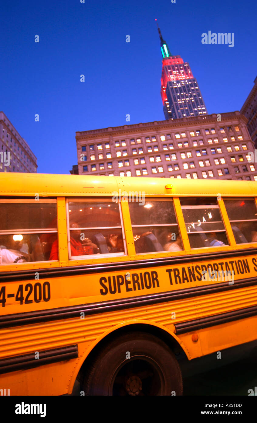 Yellow Bus & Empire State Building Stock Photo - Alamy Yellow Bus & Empire State Building Stock Photo - Alamy