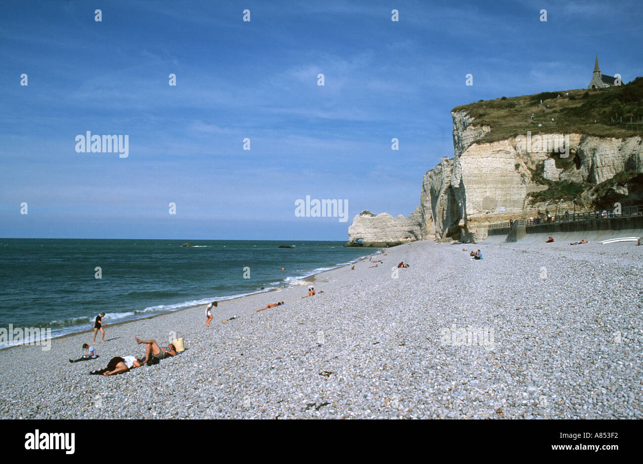 Shingle beach and Amont Cliff at Étretat Stock Photo - Alamy