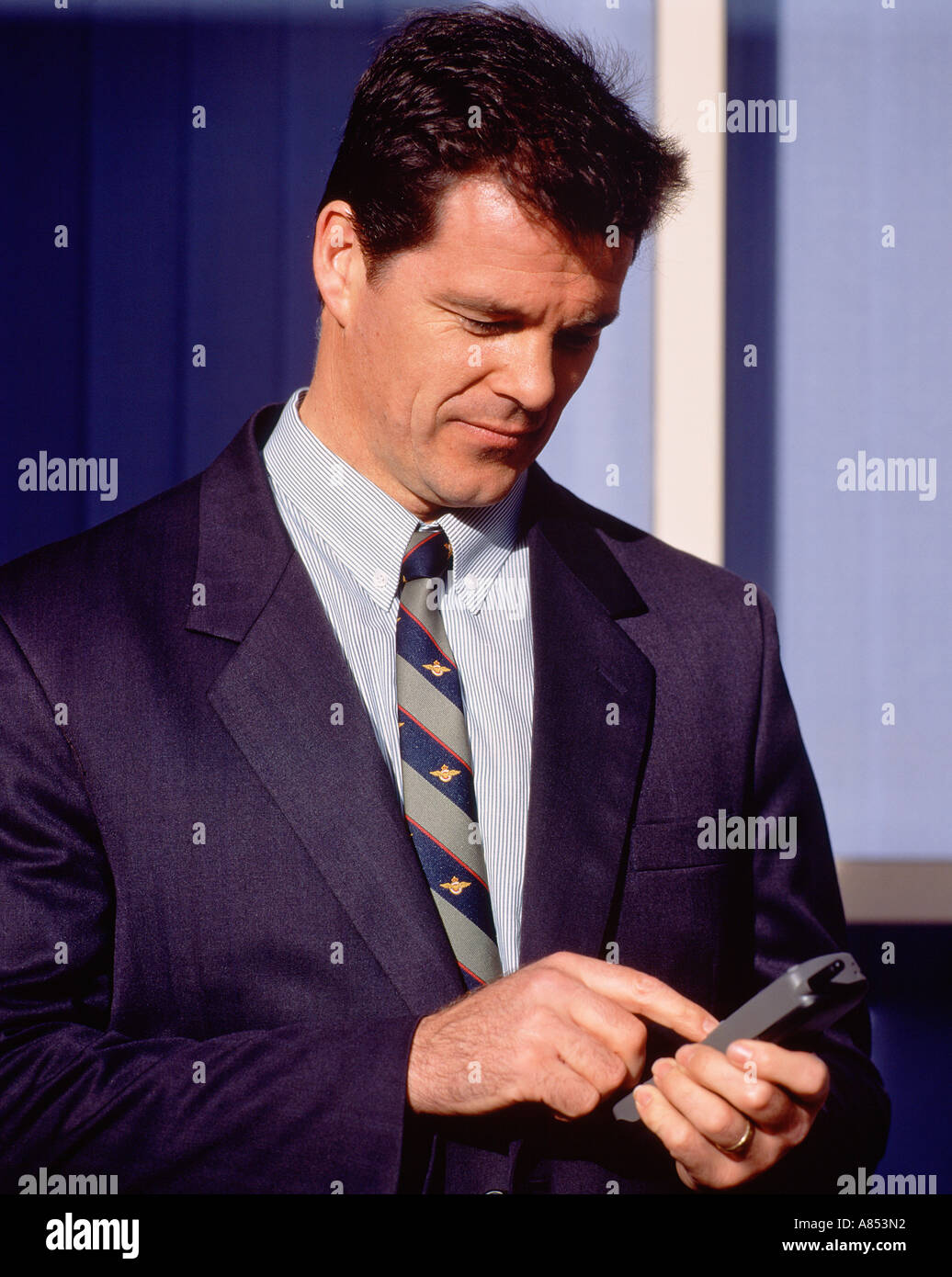 Man tapping head hi-res stock photography and images - Alamy