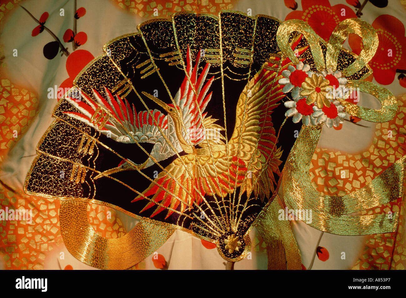 Japanese silk hi-res stock photography and images - Alamy