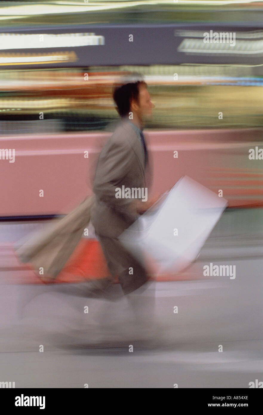 Man running catch plane hi-res stock photography and images - Alamy