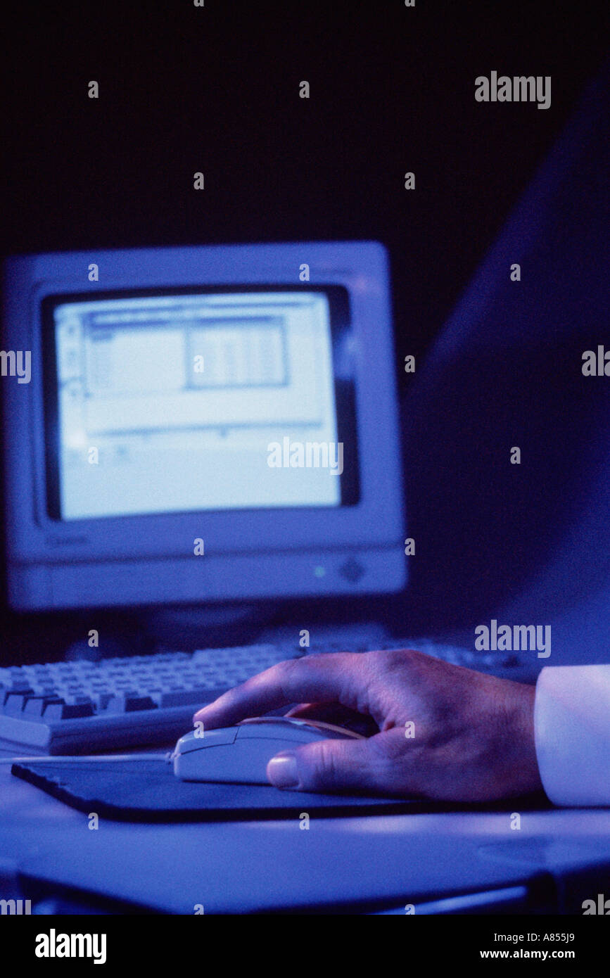 Person operating computer mouse hi-res stock photography and images - Alamy