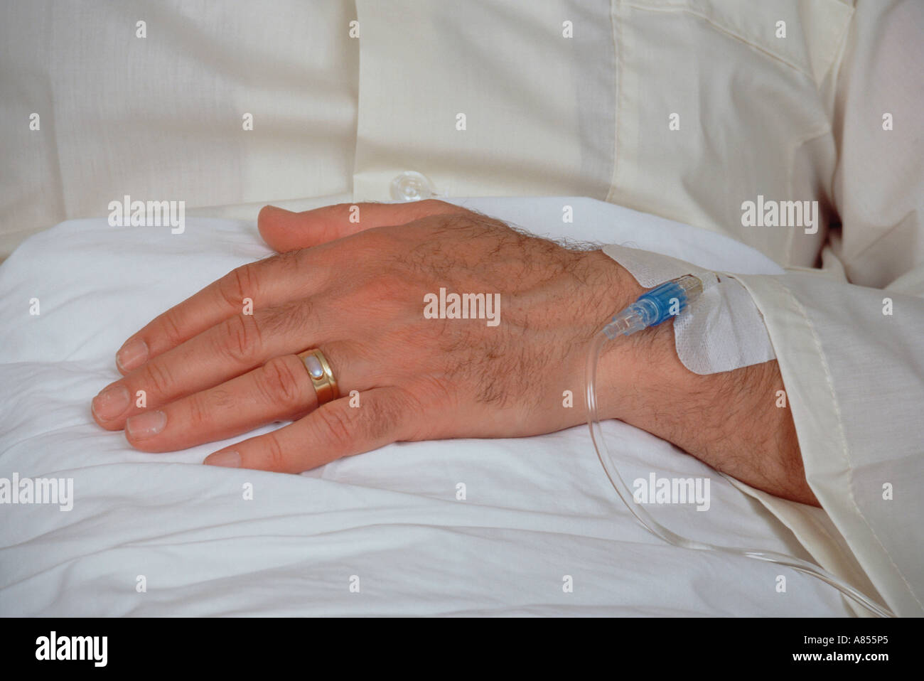 Individual in hospital bed hi-res stock photography and images - Alamy