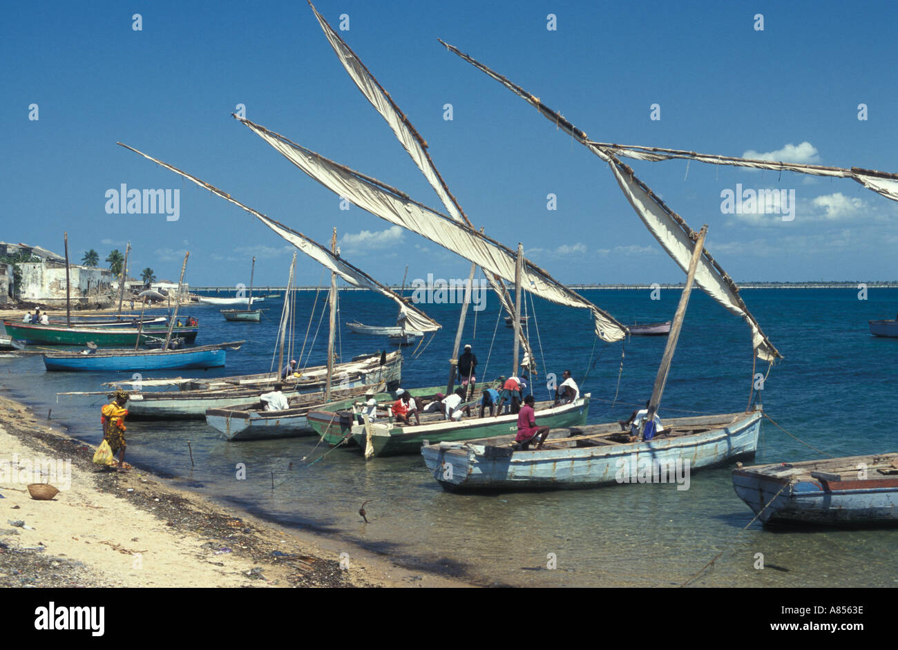 Dhow schiff hi-res stock photography and images - Alamy