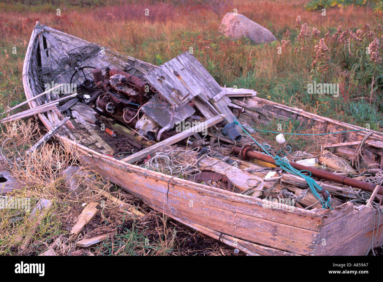 Wrecked vessels hi-res stock photography and images - Alamy