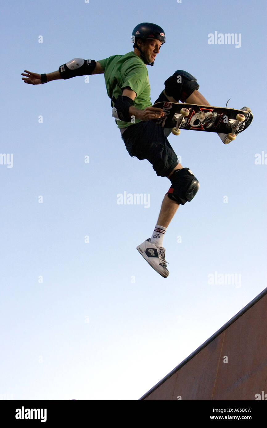 Tony hawk hi-res stock photography and images - Alamy