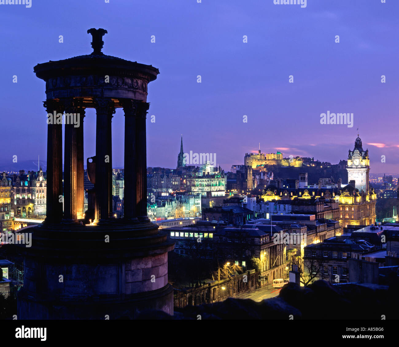 Edinburgh castle scotland uk hi-res stock photography and images - Alamy