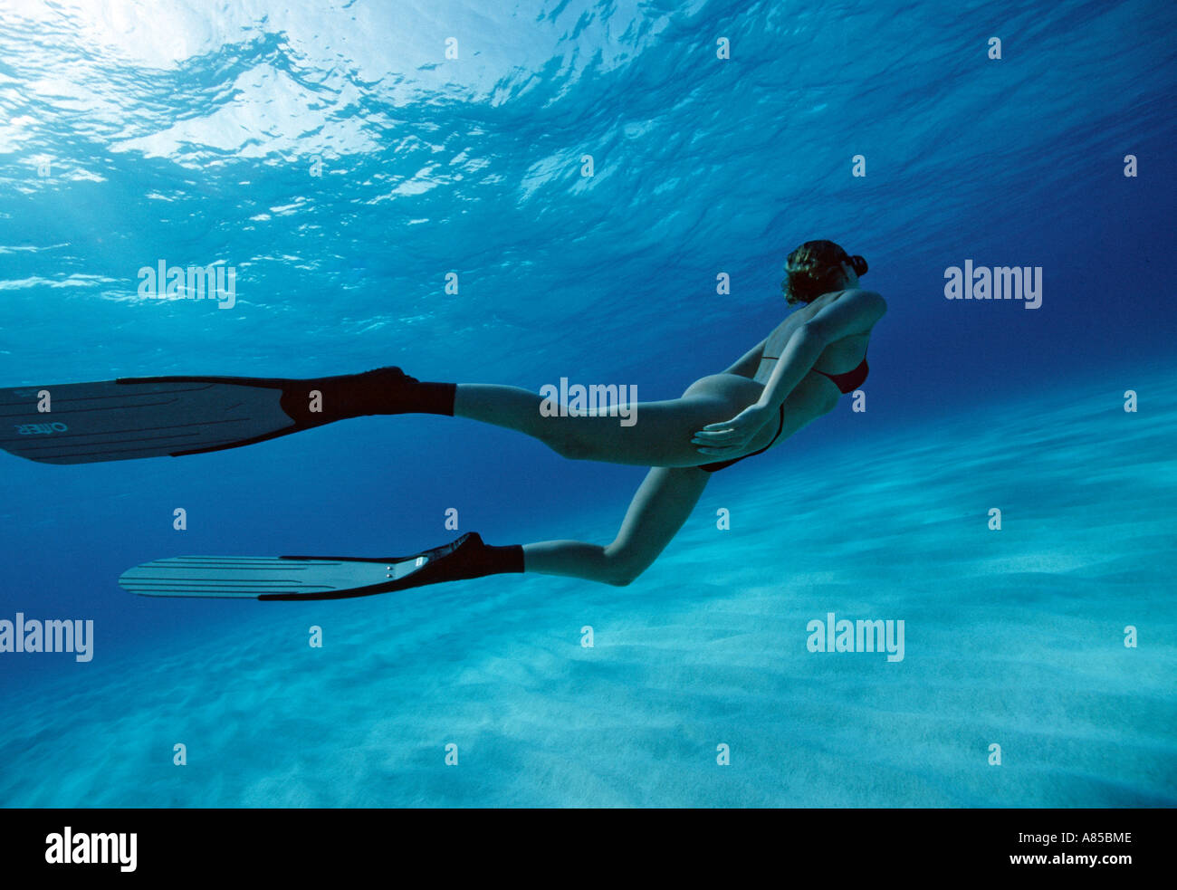 Woman freediving hi-res stock photography and images - Alamy