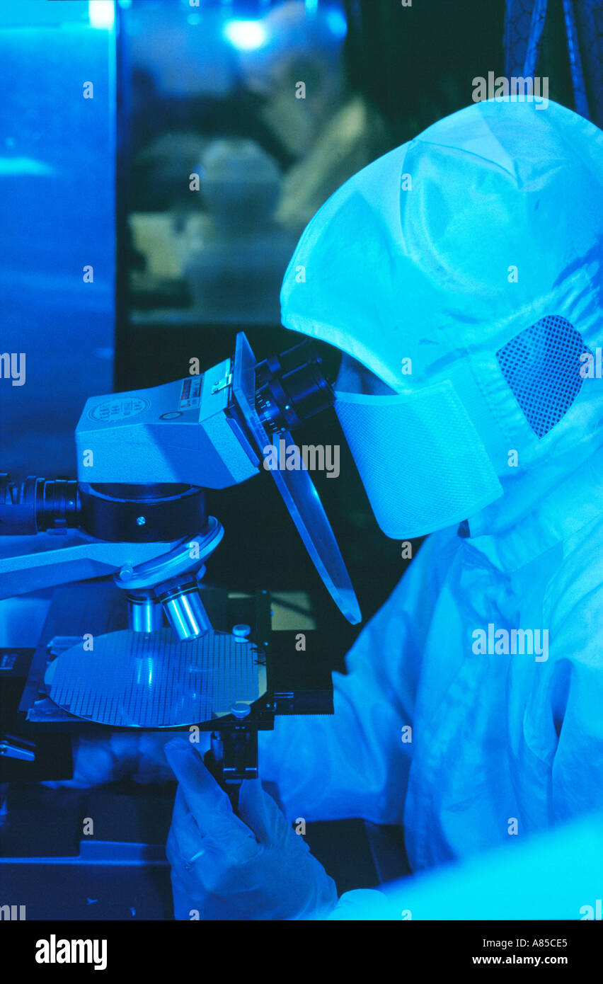 Silicon wafer production Taiwan Stock Photo - Alamy