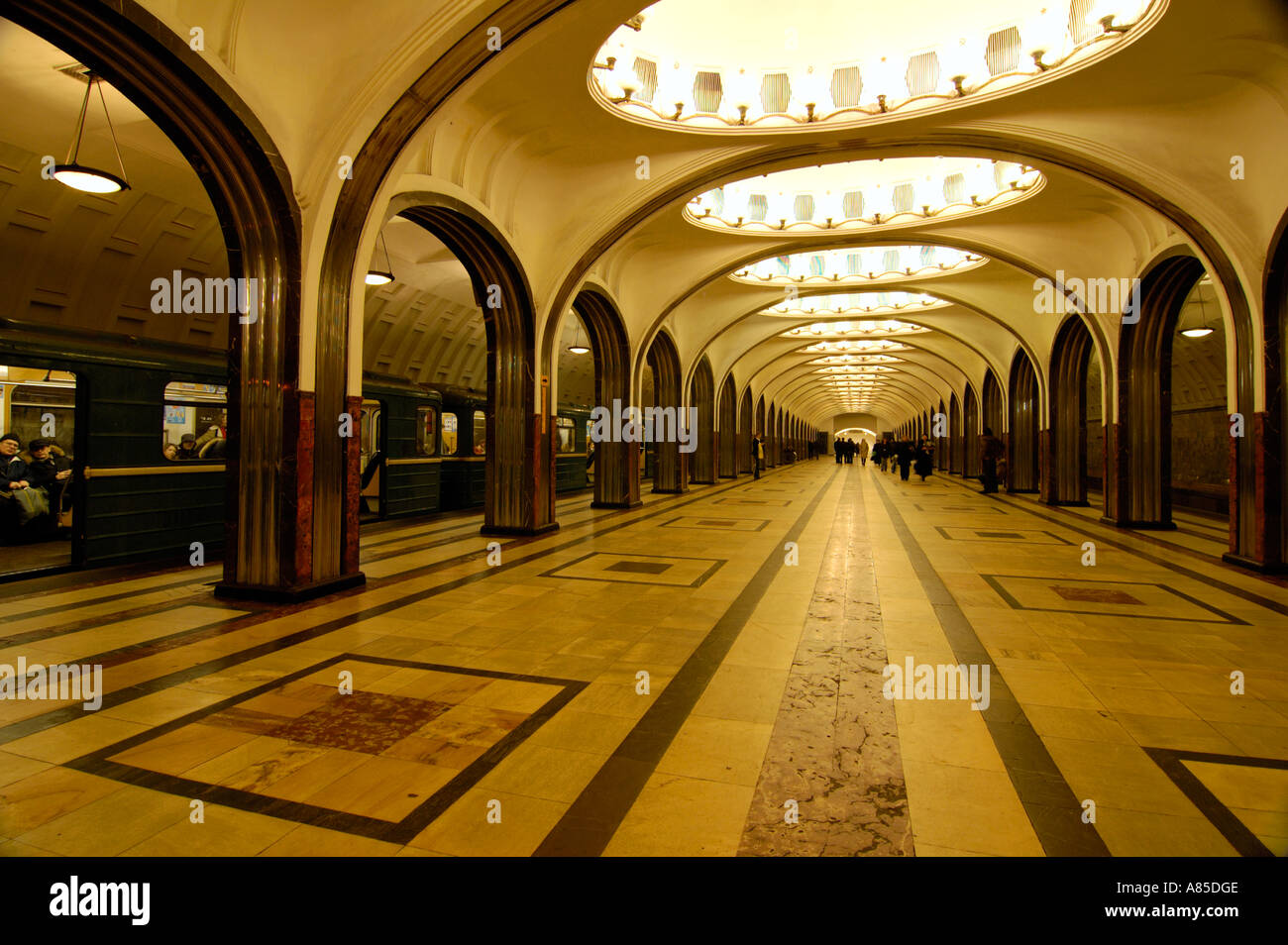 Moscow metro Mayakovskaya station interior Stock Photo - Alamy