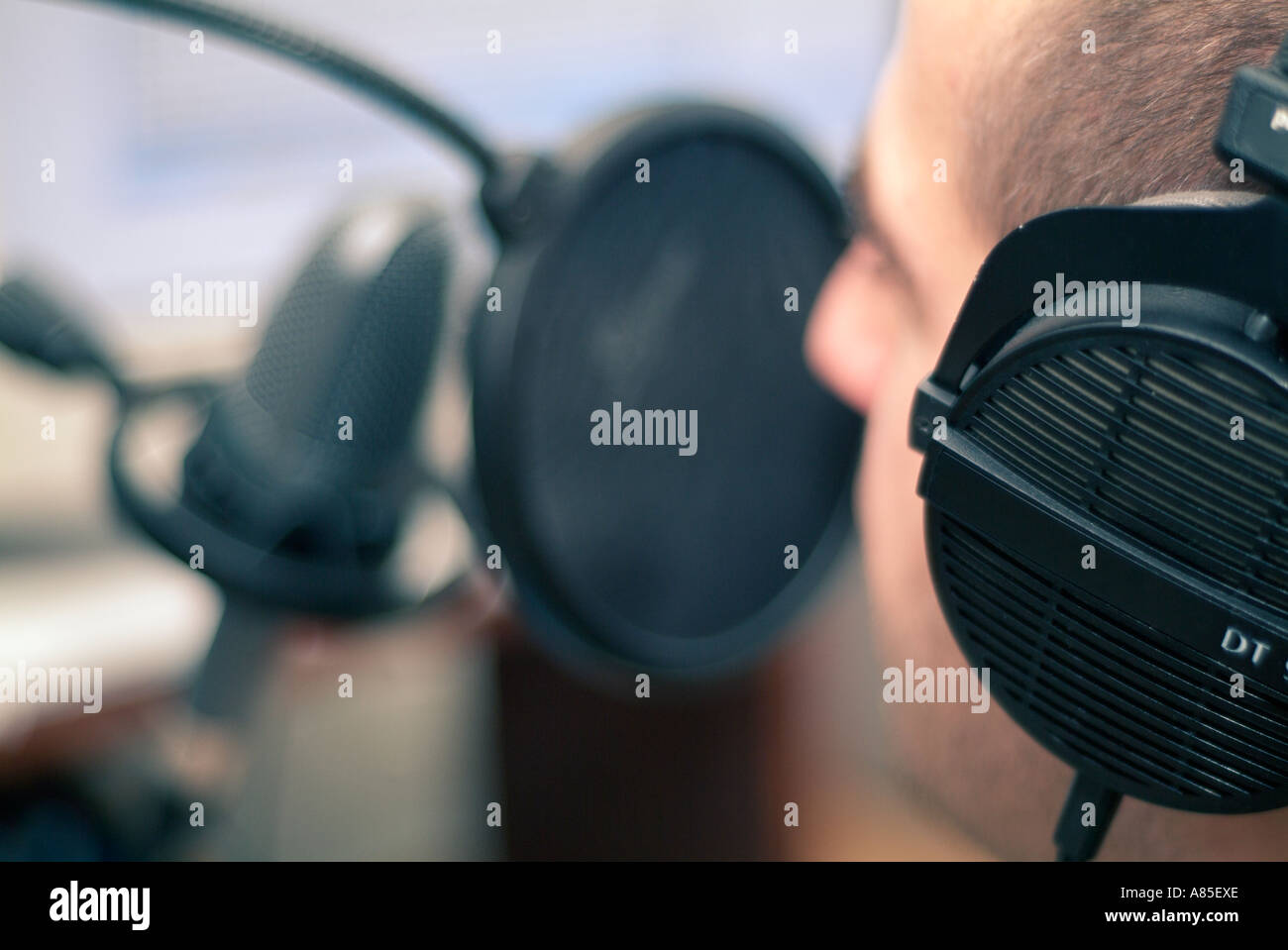 Broadcaster and radio presenter hi-res stock photography and images - Alamy
